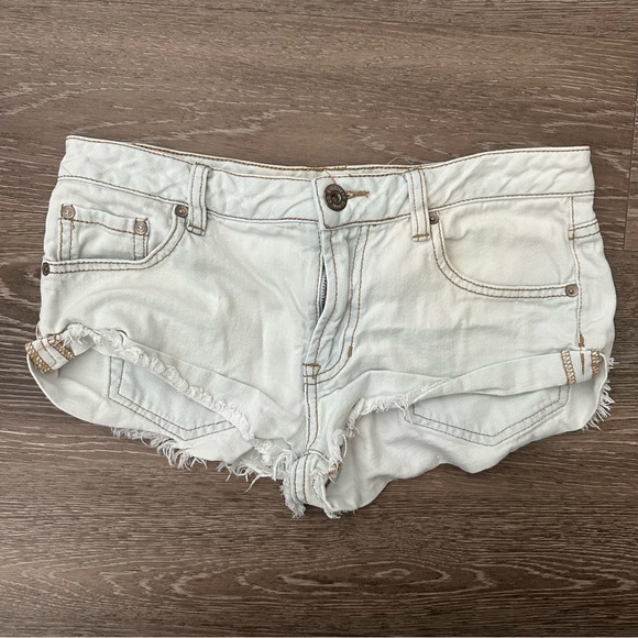 Bullhead | Shorts | Bullhead Blue Jean Shorts Distressed Raw Hem | Poshmark